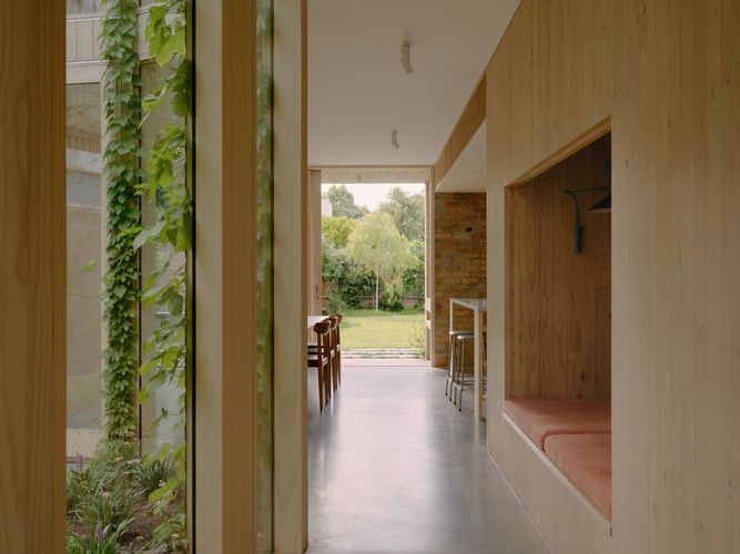 Dennis House by Olaver Architecture | ArchitectureAu