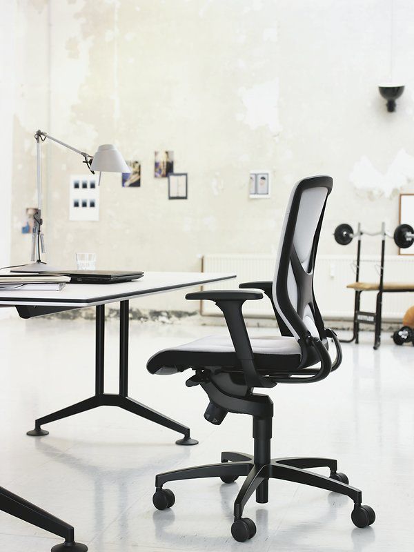 A chair that encourages motion: In from Wilkhahn | ArchitectureAu