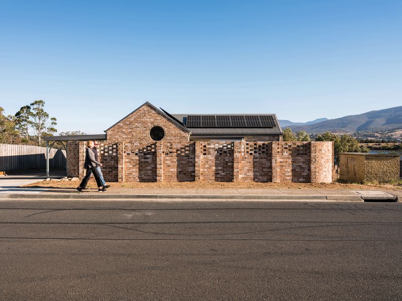 Isabel and Elsie by Christopher Clinton Architect with Core Collective ...