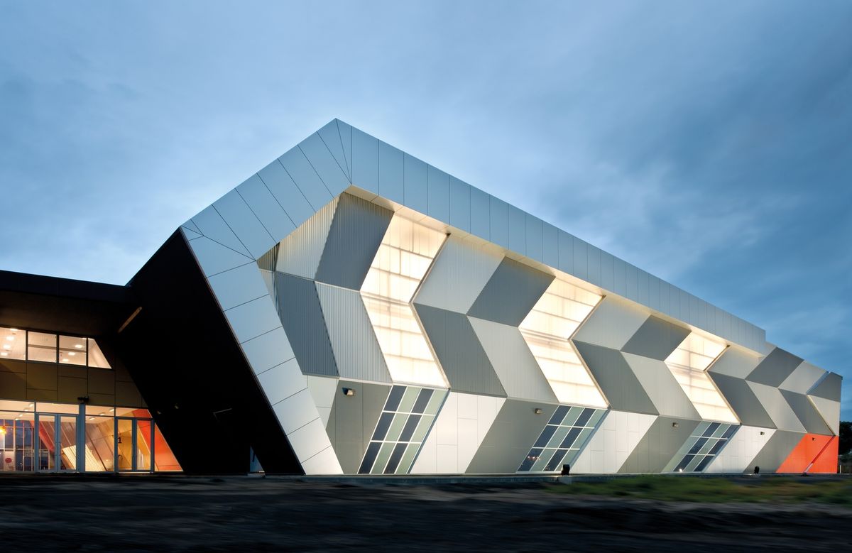 Sports Academy at Maribyrnong Secondary College by Suters Architects ...