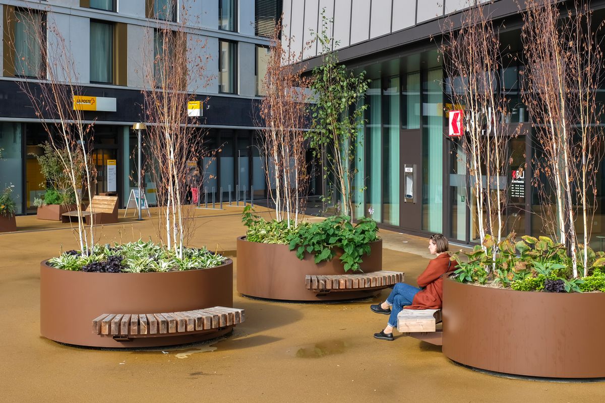 Rough & Ready Hug a Tub series from Streetlife | ArchitectureAu