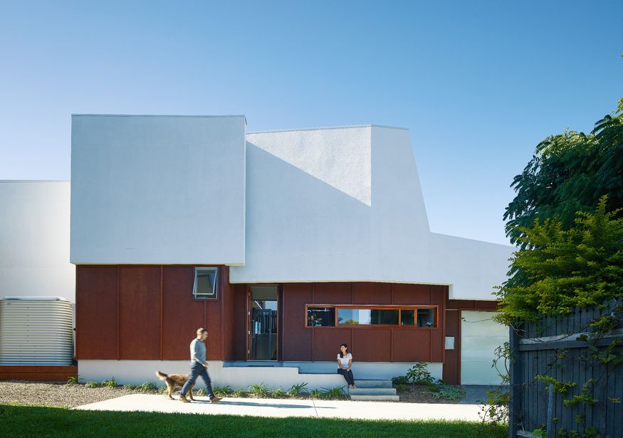 Suburban illusion: Laneway House | ArchitectureAu