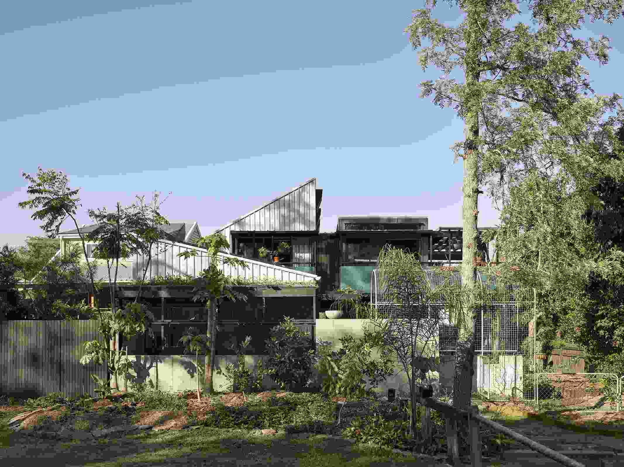 A mini metropolis: Live Work Share House | ArchitectureAu