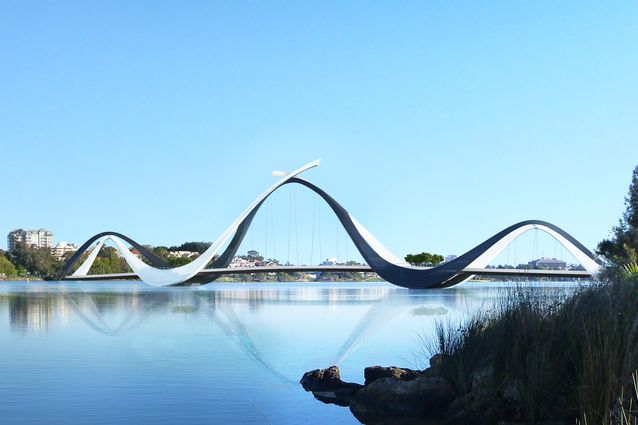 First walk completed across Perth’s Matagarup Bridge | ArchitectureAu