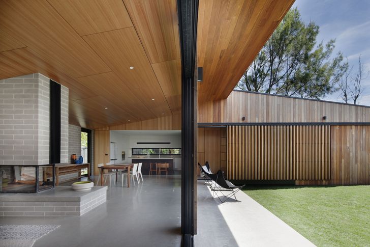 Hover House | ArchitectureAu