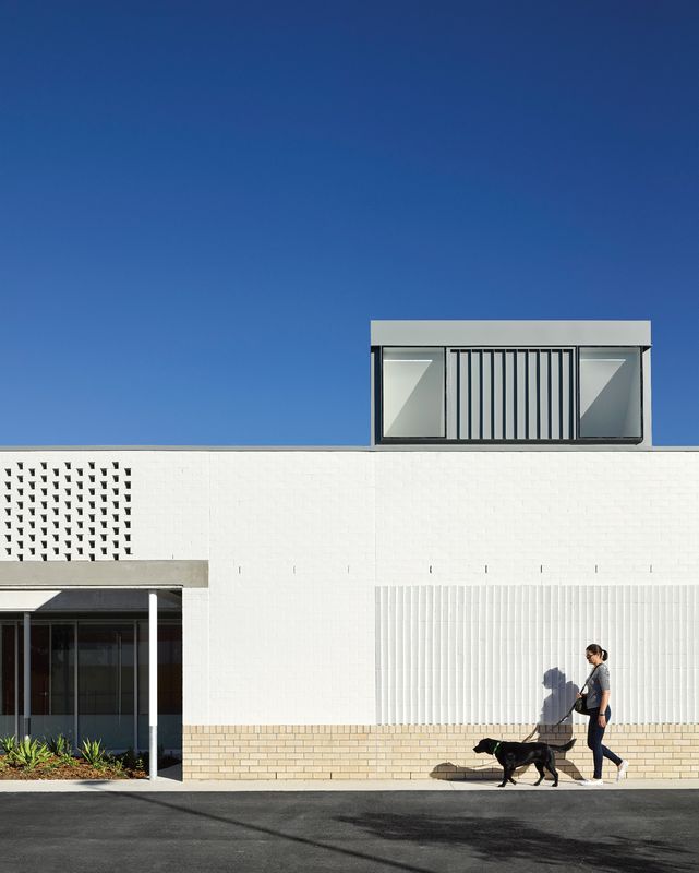 Domesticated commercial: North Lakes Veterinary Hospital | ArchitectureAu