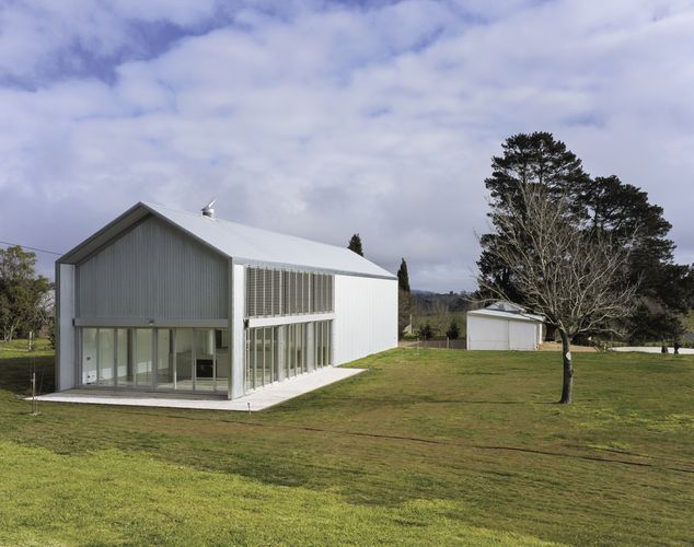 Hay Barn by Ian Moore Architects | ArchitectureAu