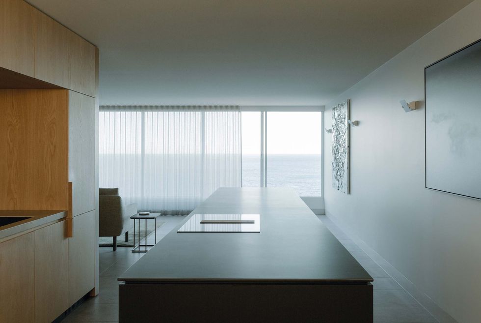 Coastview Apartment by Andrew Burges Architects | ArchitectureAu