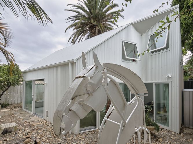 Astutely elegant: A House for an Artist | ArchitectureAu