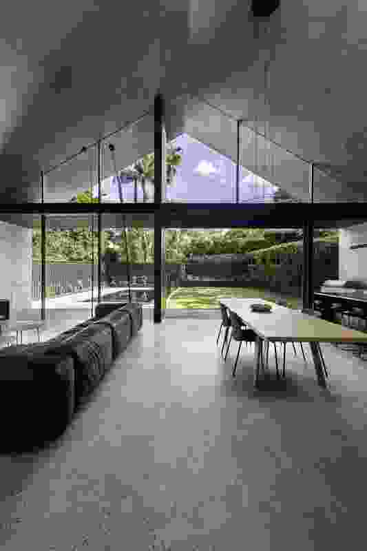 Extruded House by MCK Architects | ArchitectureAu