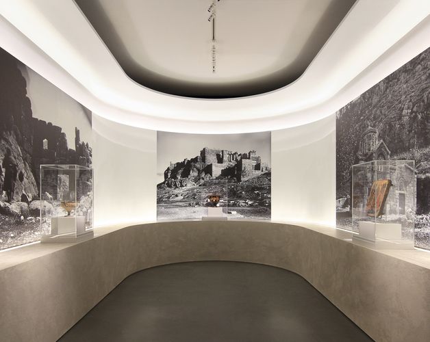 Design immemorial: The Nicholson Galleries, Chau Chak Wing Museum ...