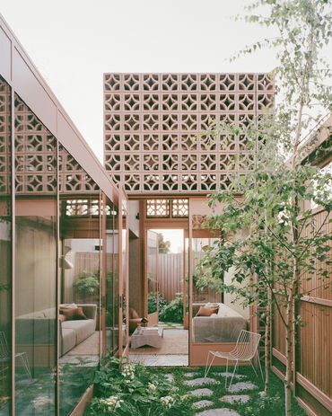 Garden Tower House by Studio Bright | ArchitectureAU