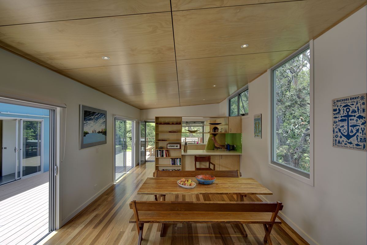 Shore shack redemption: Seal Rocks Shack | ArchitectureAu