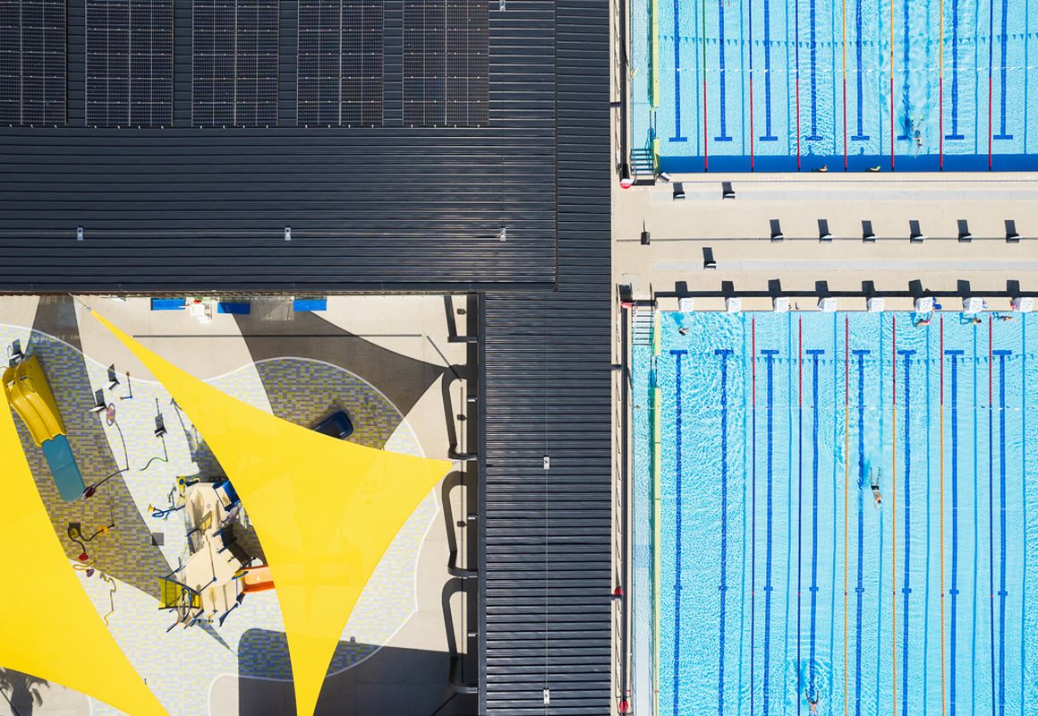 Kingspan panels make curved roof design possible for aquatic centre ...