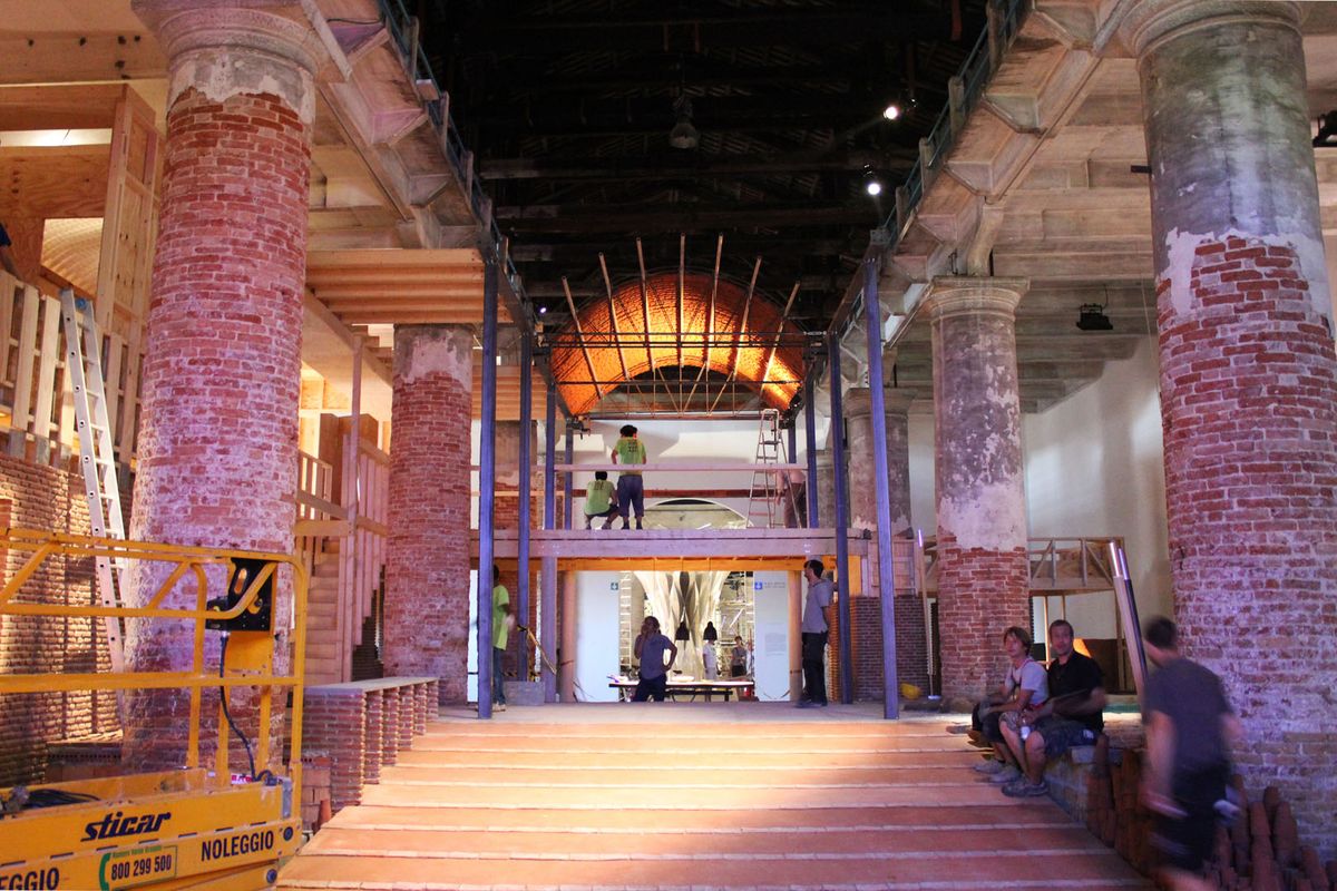 One to One Wall House: HY William Chan | ArchitectureAu