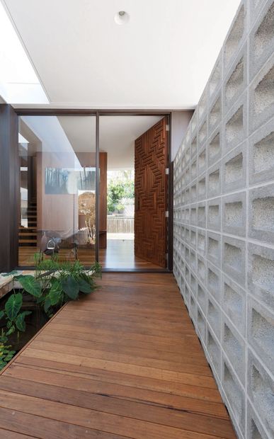 Flipped House by MCK Architects | ArchitectureAu