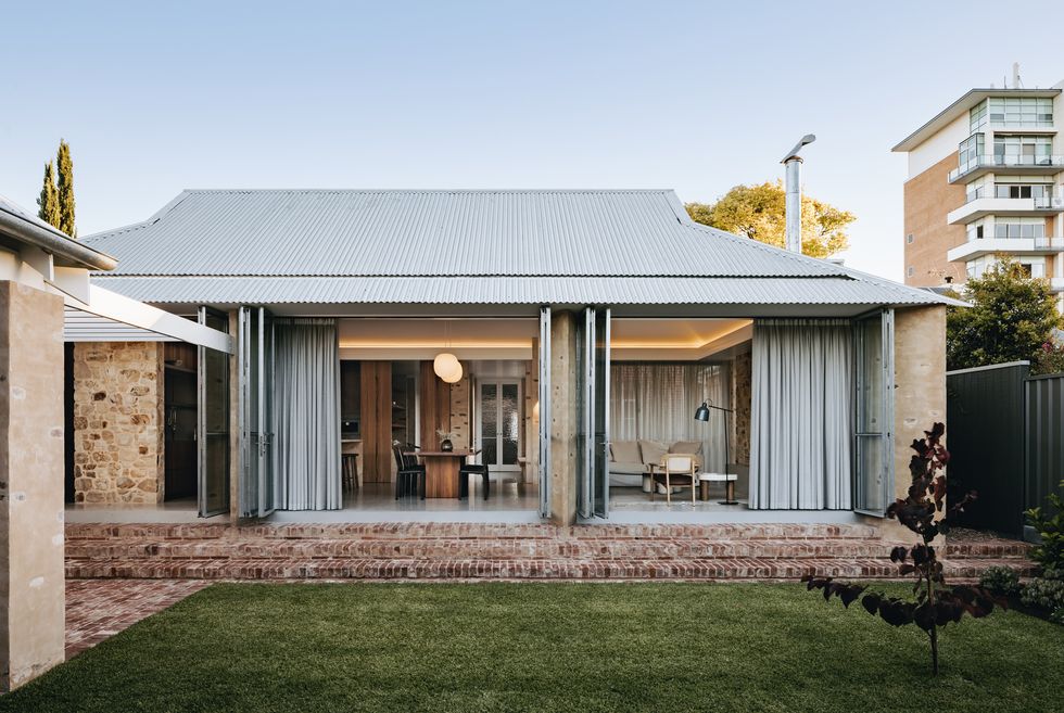 House in the City by James Allen Architect | ArchitectureAu