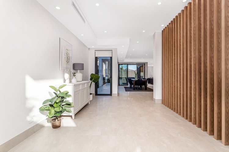 DecoBatten aluminium batten system from Deco Australia | ArchitectureAu