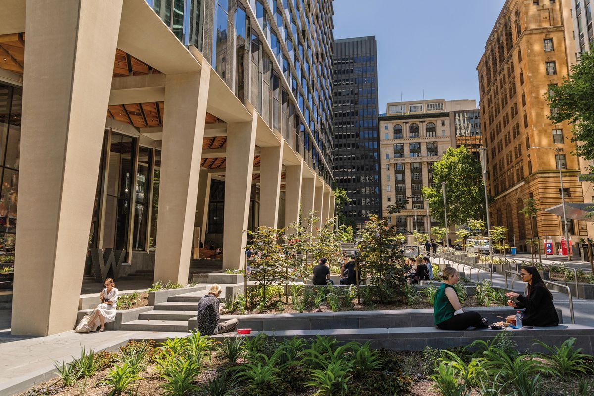 Impressive form-making: Collins Arch | ArchitectureAu