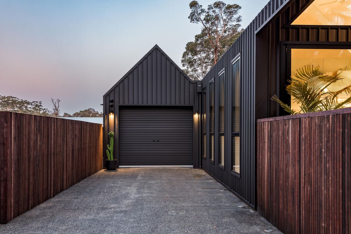 Fielder's TL-5 profile showcased on a Margaret River bush project ...