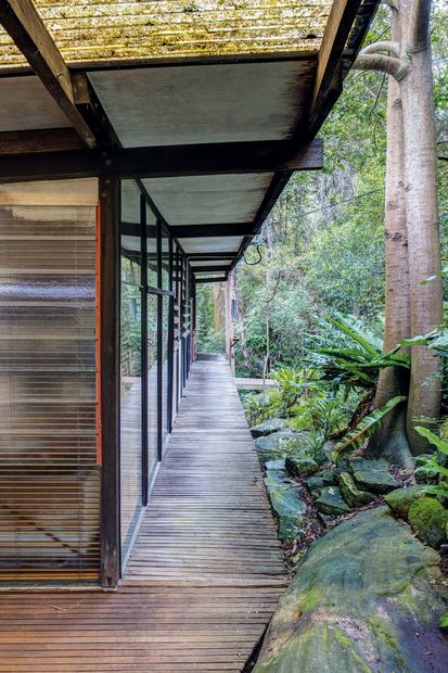 Revisited: Glass House by Bill and Ruth Lucas | ArchitectureAu