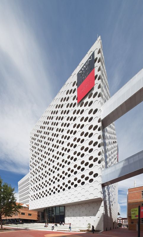 Swinburne University Advanced Technologies Centre by H2o Architects ...