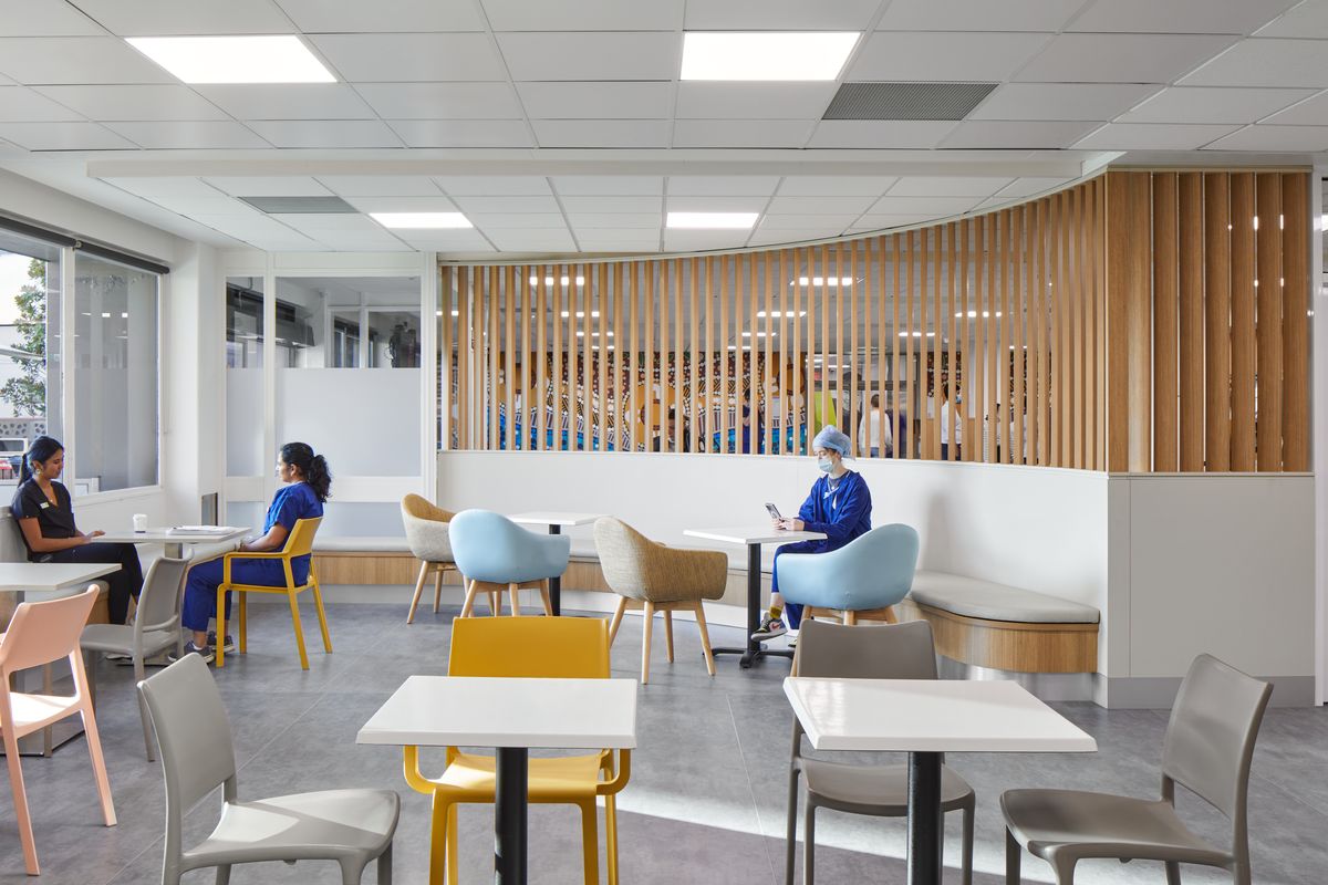 Barwon Health University Hospital McKellar Centre Cafe by Kirby Architects | ArchitectureAu