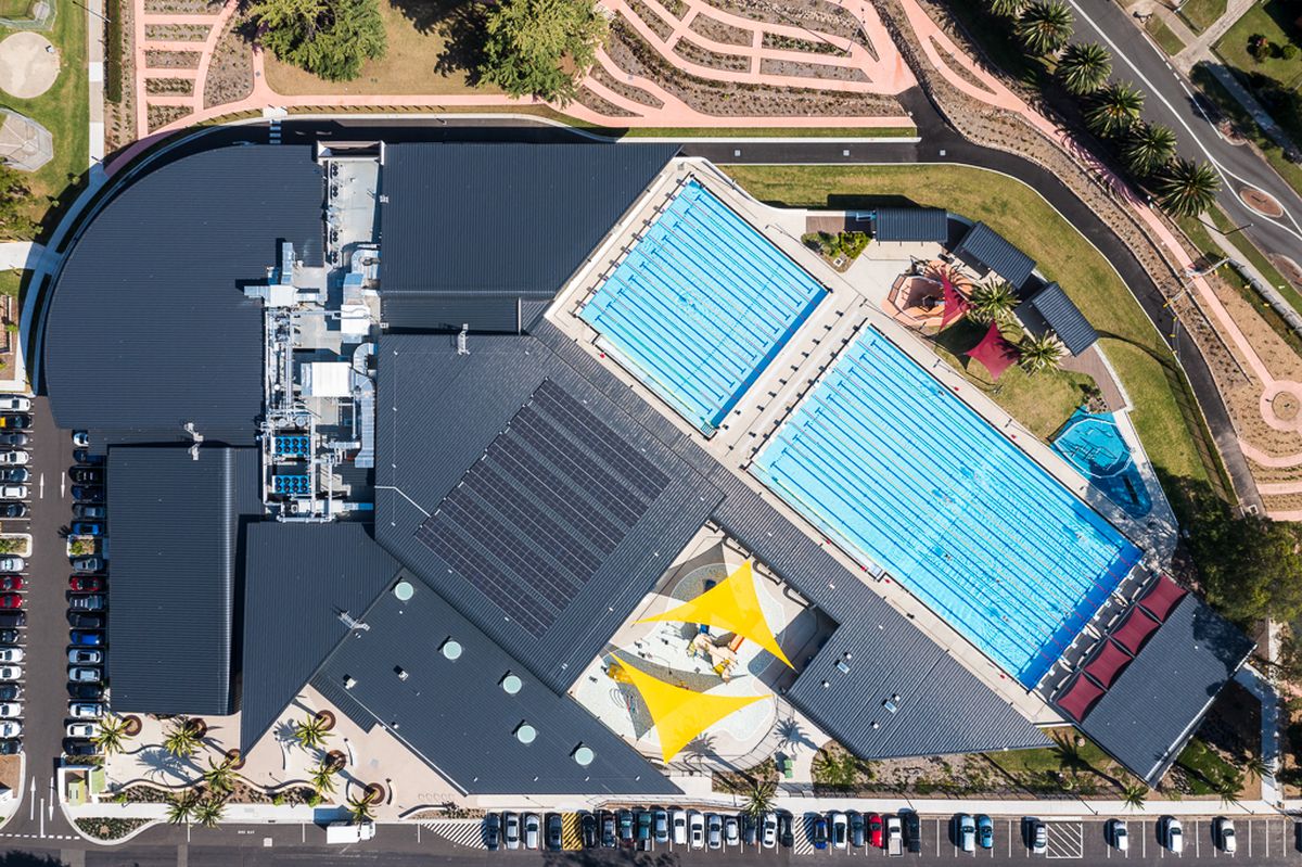 Kingspan panels make curved roof design possible for aquatic centre ...