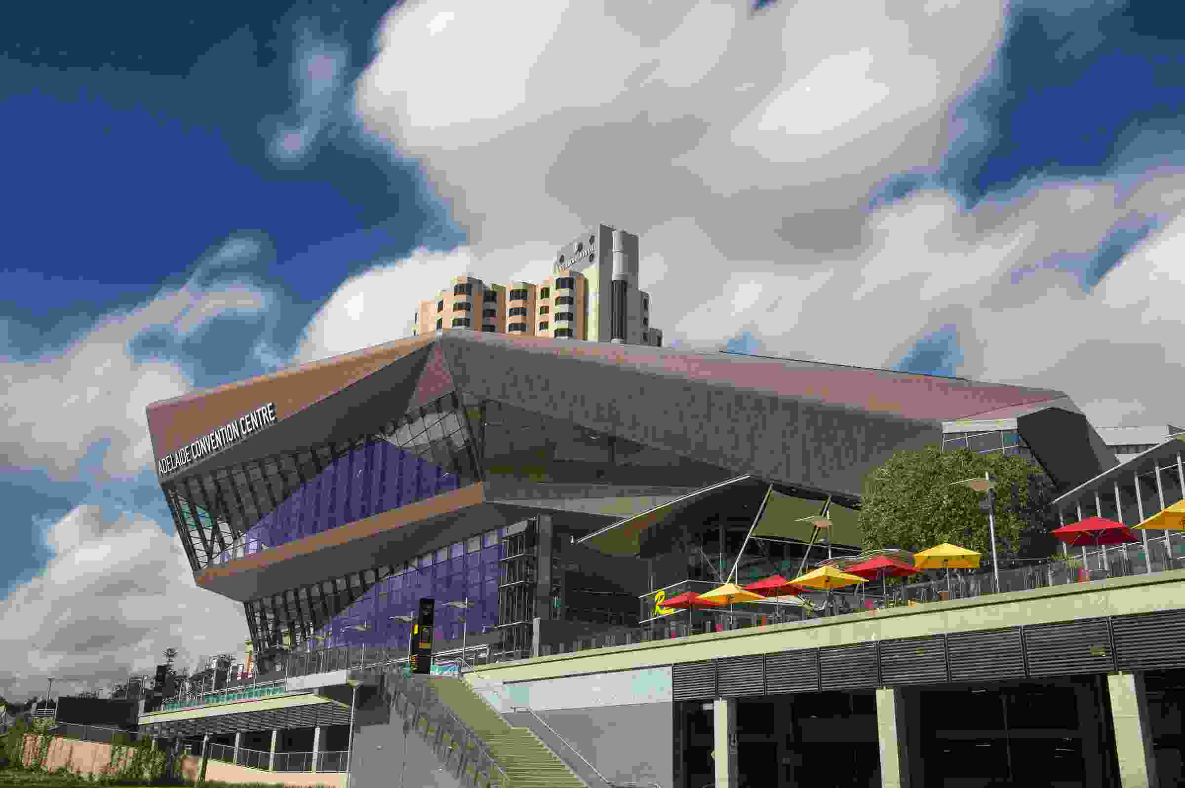 Rock formation-inspired building completes the Adelaide Convention ...