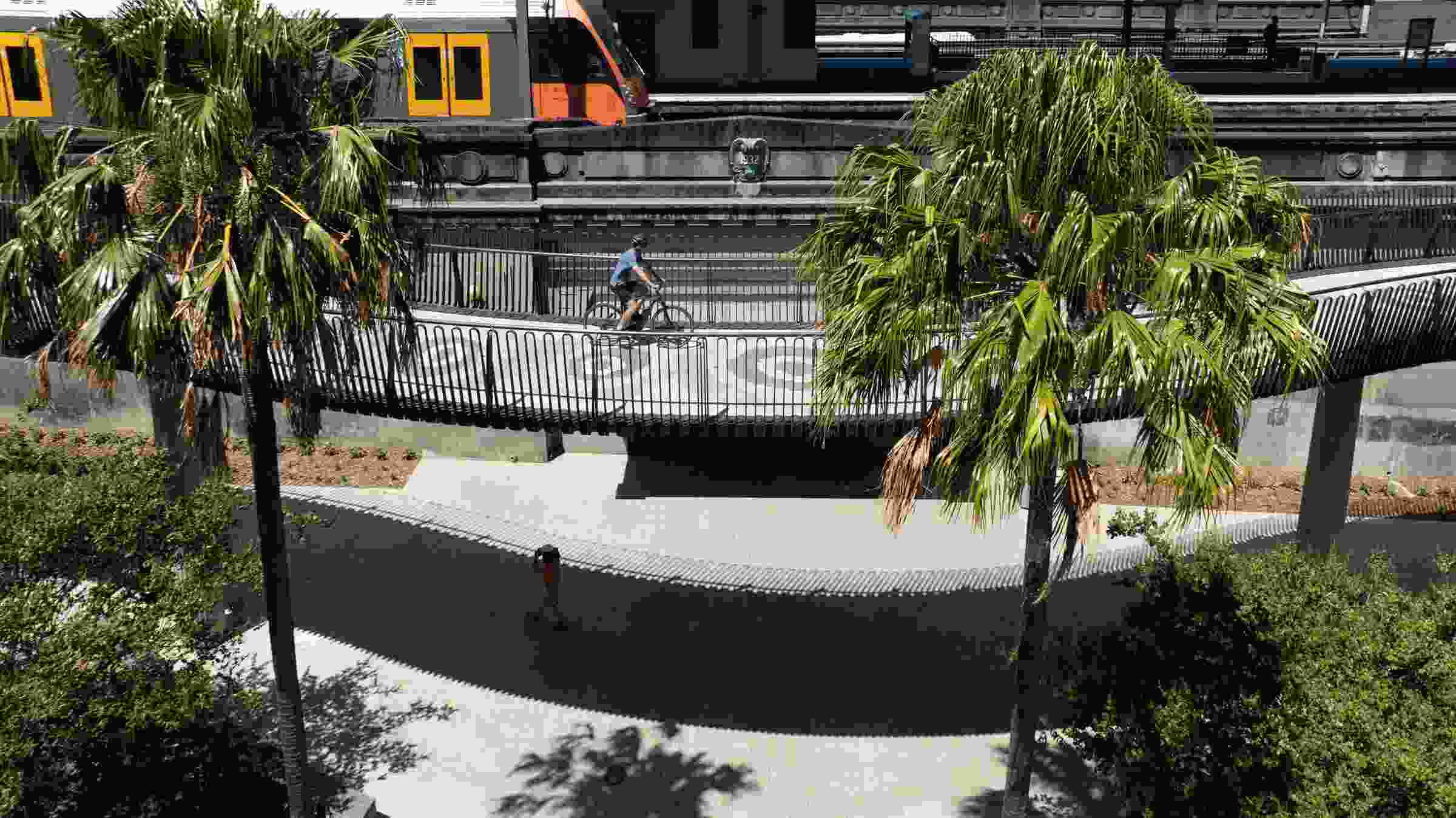 Sydney Harbour Bridge cycleway ramp opens to cyclists of all ages ...