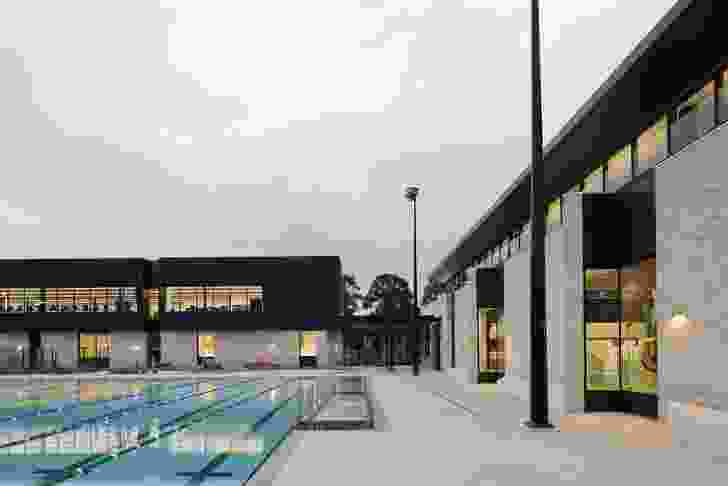 Redeveloped Melbourne pool opens in time for summer | ArchitectureAu