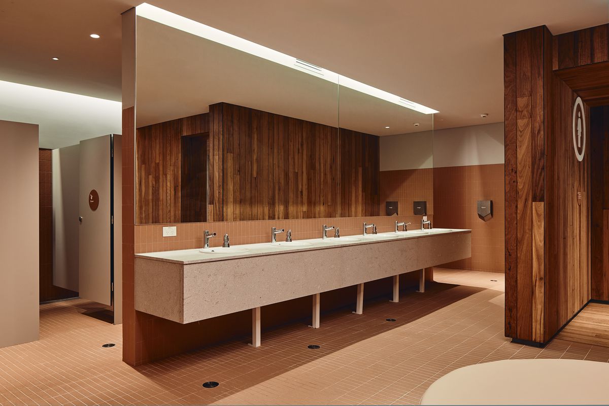 New Parramatta Aquatic Centre rings in swim season | ArchitectureAu