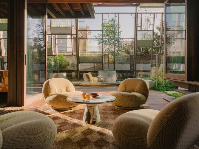 Holocene House by C Plus C Architects and Builders, Jase Sullivan and ...