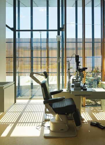 Civic vision: Ormuz Specialist Eye Clinic | ArchitectureAu