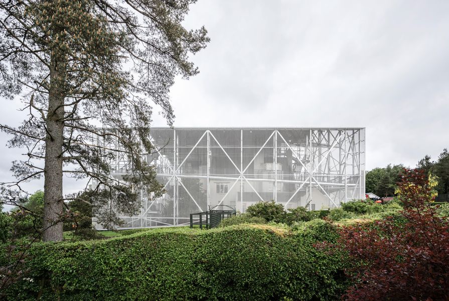 Carmody Groarke preserves Charles Rennie Mackintosh house in chainmail ...