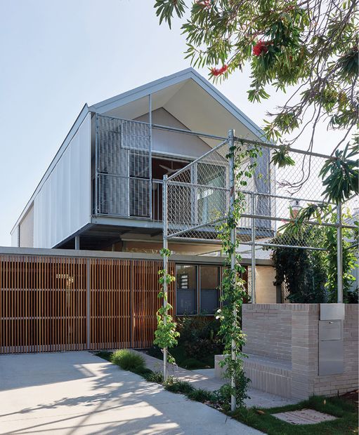 Floating Gable House by Phorm Architecture and Design | ArchitectureAu