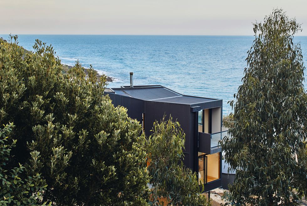 A simple and relaxed weekender: Y House | ArchitectureAu