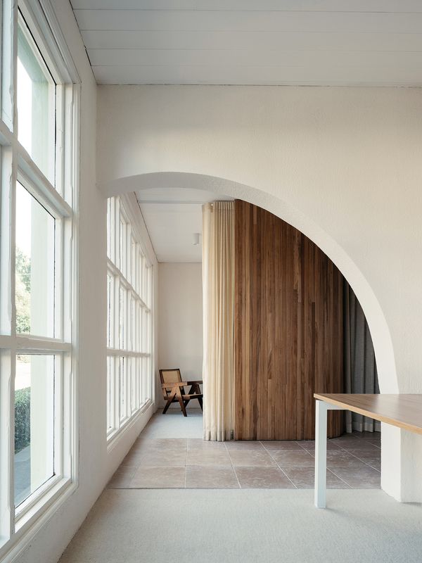 Modern layering: Aje Headquarters | ArchitectureAu