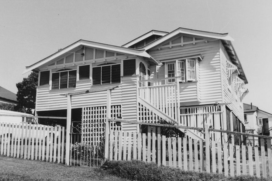 Rare photographic collection of Queensland houses goes on exhibition ...