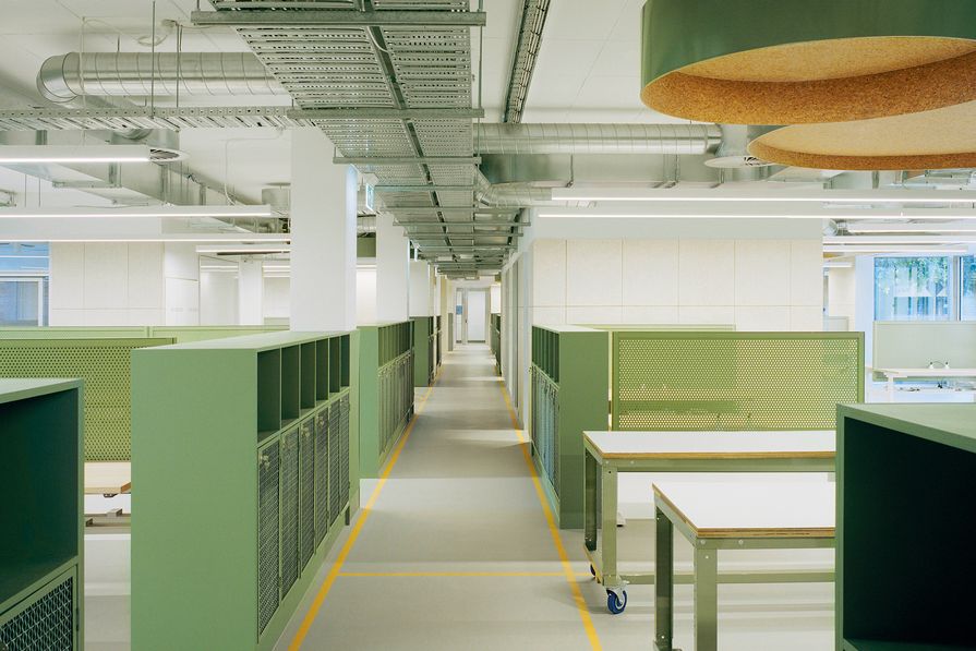 The excitement of experimental activities: Monash Robotics Lab ...