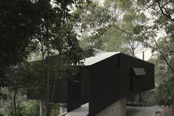 Tallowwood Cabin by Fouché Architects | ArchitectureAu
