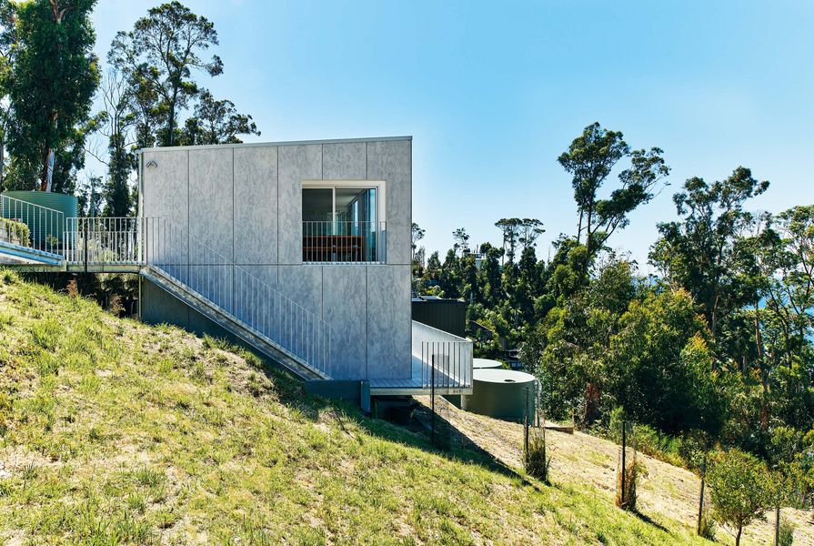 Spotlight: Building for bushfire | ArchitectureAu