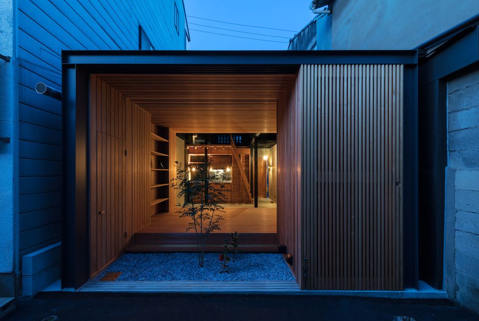 The Architecture Symposium: a 'cohesive and constructive forum ...
