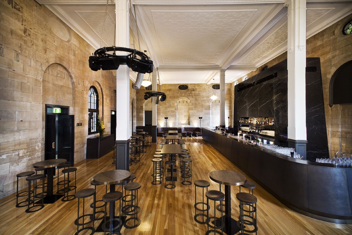 Bar 100 | ArchitectureAu