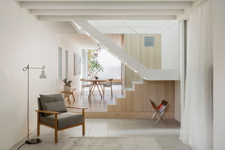 Monastic modesty: Surry Hills House | ArchitectureAu