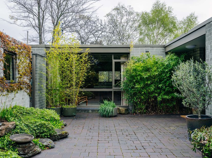 Centres of attention: Five houses with courtyards that anchor daily ...