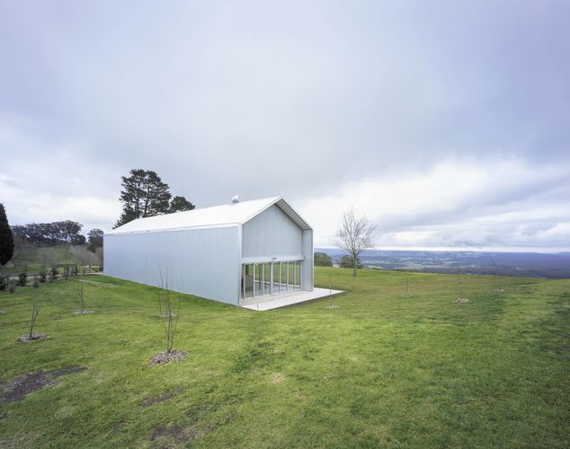 Hay Barn by Ian Moore Architects | ArchitectureAu