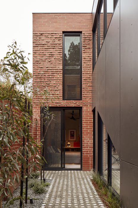 Brick House by Studio Roam and With Architecture Studio | ArchitectureAu
