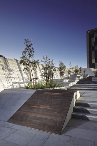 717 Bourke Street Plaza by Aspect Studios | ArchitectureAu